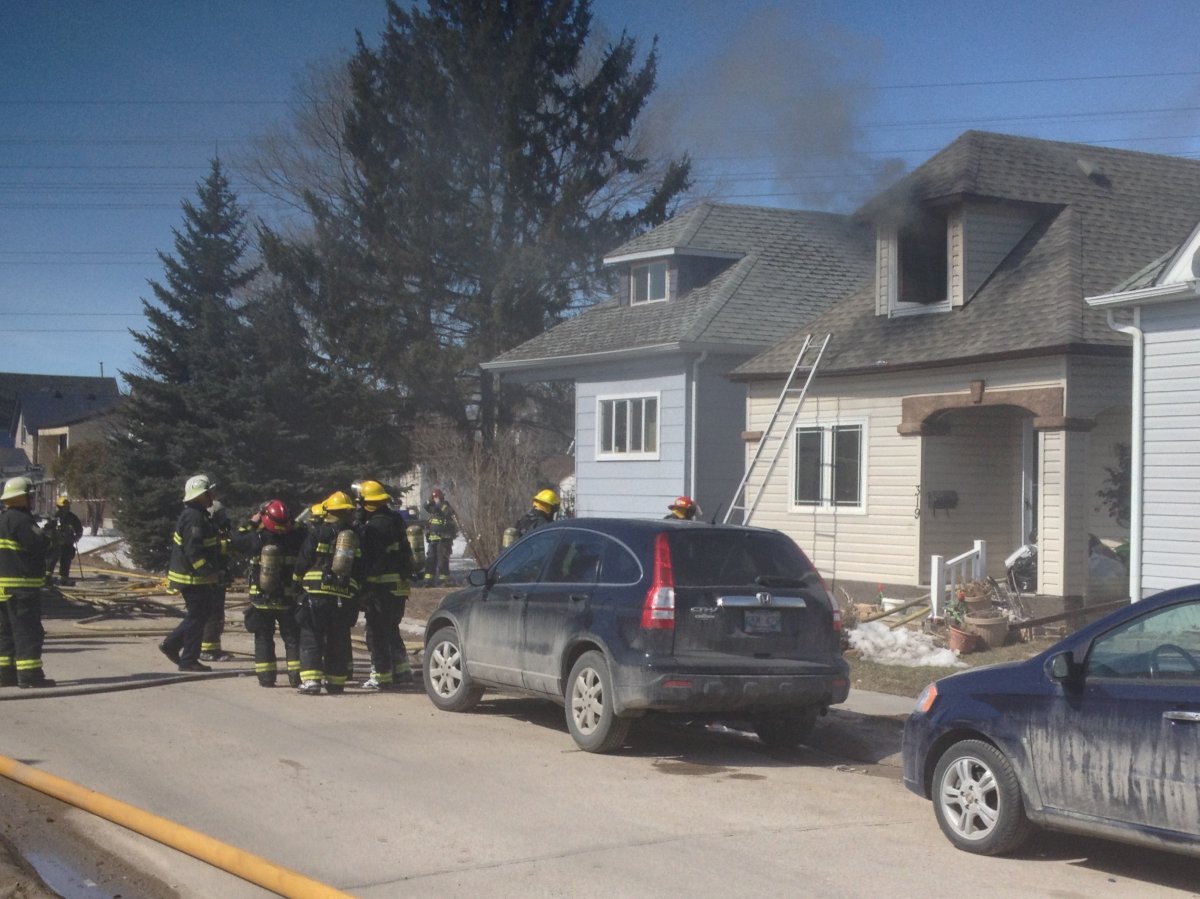House fire sends four to hospital - Winnipeg | Globalnews.ca