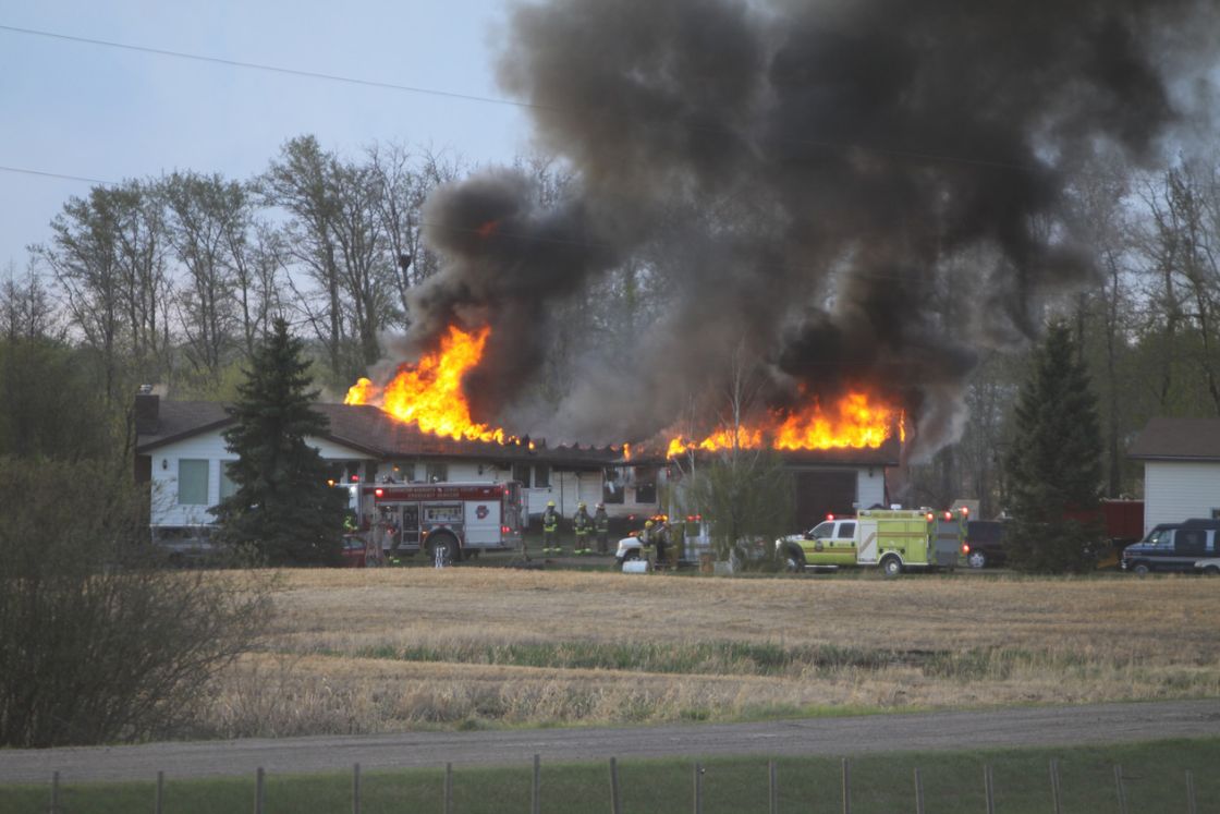 Fire destroys home in Leduc County - Edmonton | Globalnews.ca