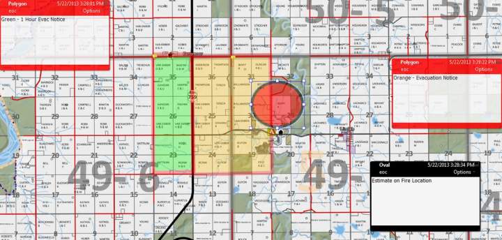 Hundreds forced from homes by Alberta wildfire | Globalnews.ca