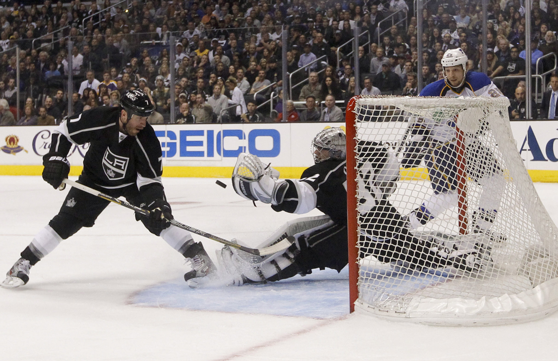 LA Kings’ Jonathan Quick blanks Blues 1-0, trims series lead in Game 3 ...