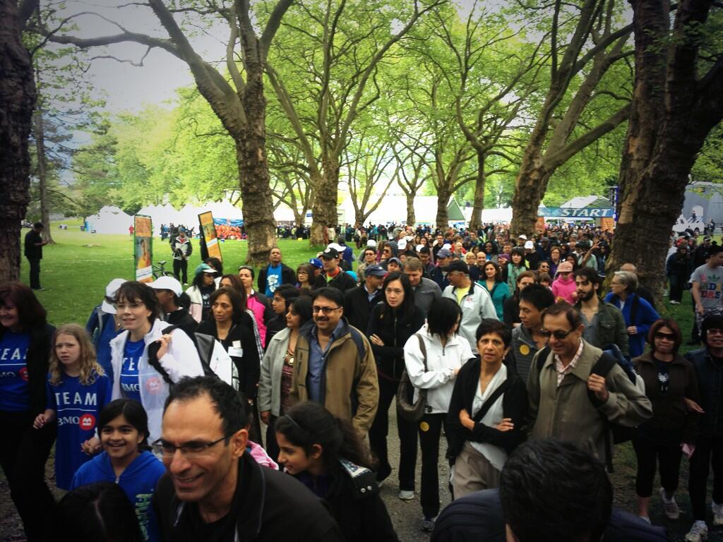Thousands take part in World Partnership Walk to fight global poverty ...