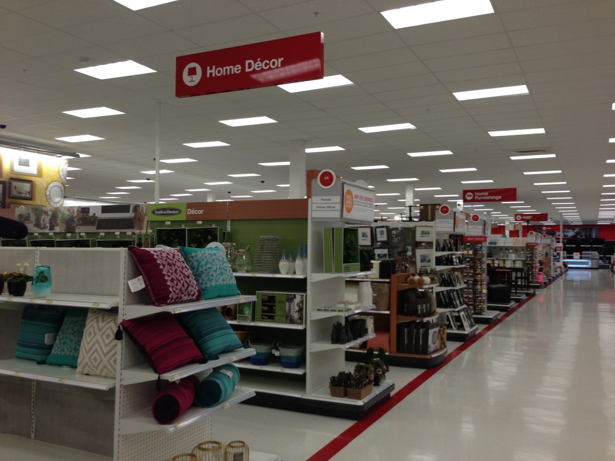 Manitoba shoppers take aim at Target - Winnipeg | Globalnews.ca
