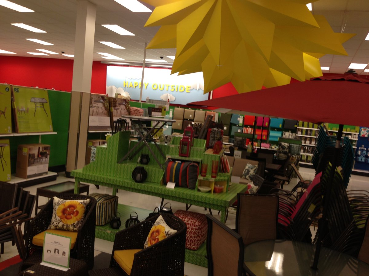 Manitoba shoppers take aim at Target - Winnipeg | Globalnews.ca