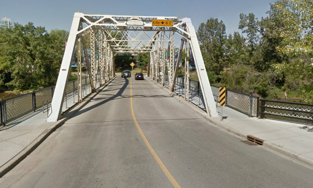 Photo gallery: Calgary streets before and during the flood | Globalnews.ca