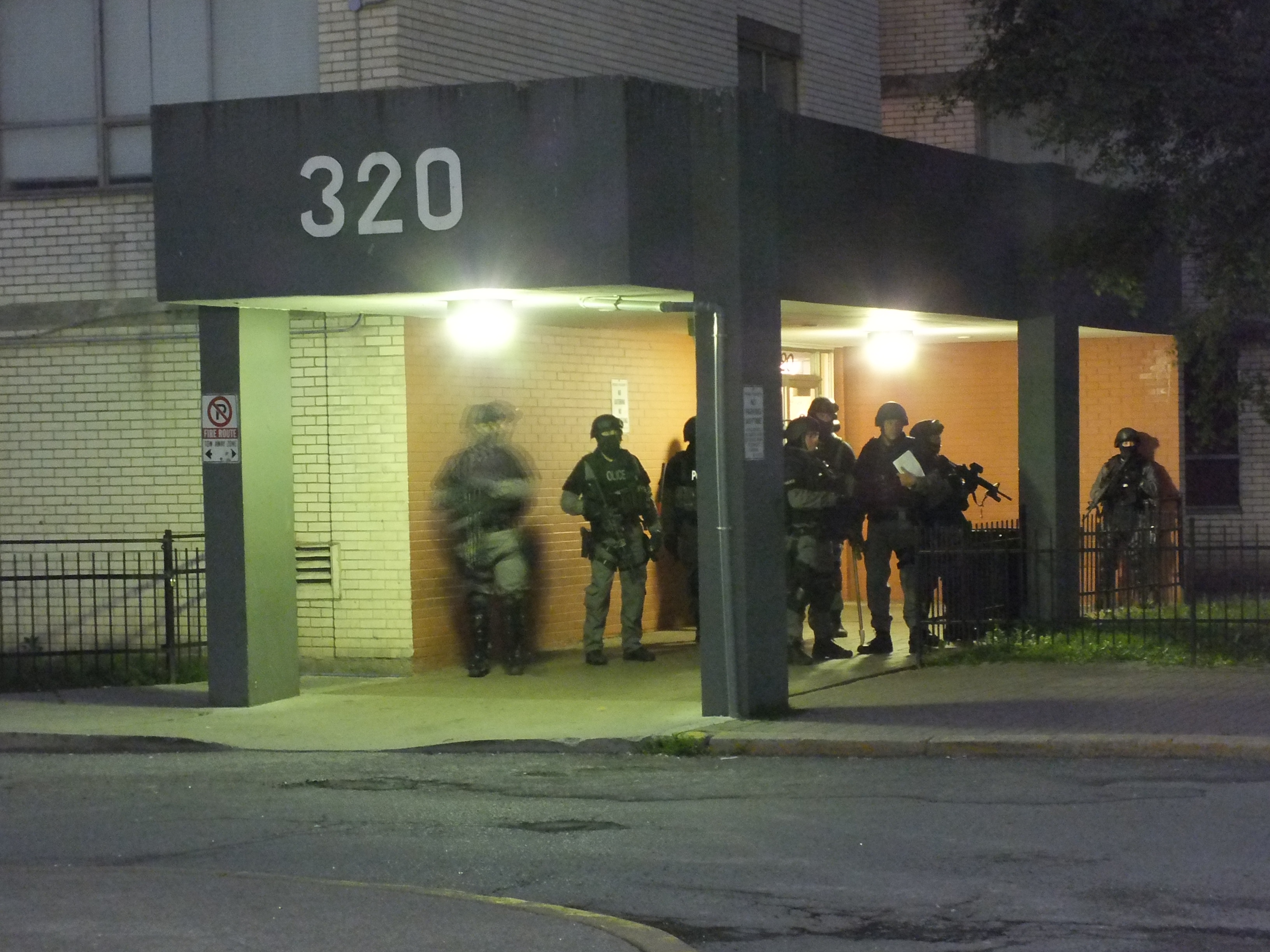 Police seize $3M in drugs, 40 firearms in early morning raids - Toronto ...