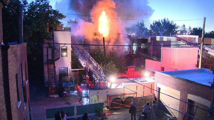 Firefighters investigate cause of four-alarm fire in Rosemont ...