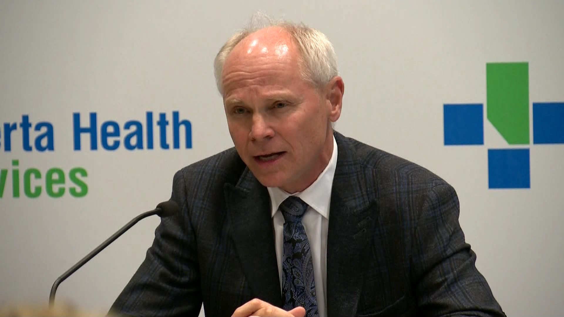 Alberta Health Services refuses to back down from executive bonuses ...