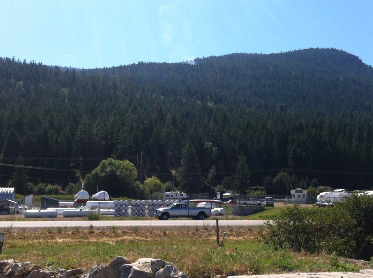 Wildfire sparks near Armstrong | Globalnews.ca