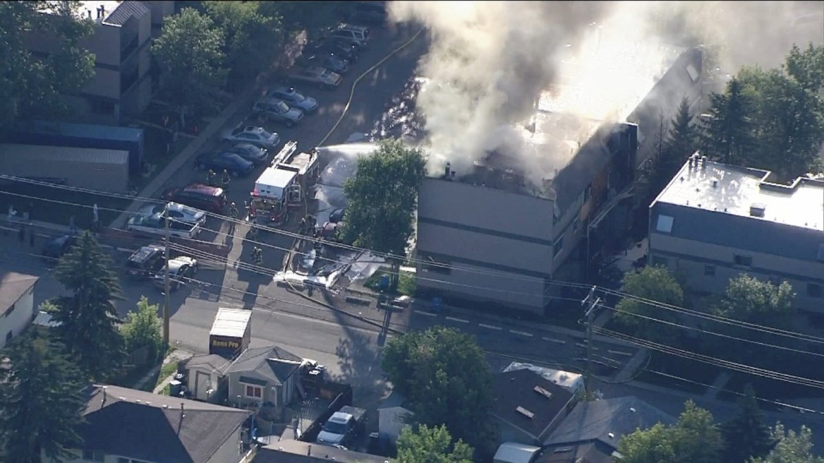 Good Samaritan spots Dover fire, alerts residents - Calgary | Globalnews.ca