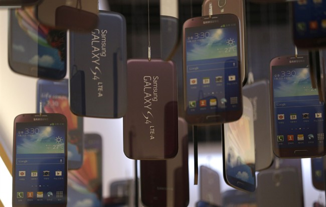 Samsung emphasizes components as smartphones peak | Globalnews.ca