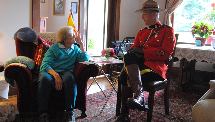 Dream comes true as war bride meets Mountie dressed in Red Serge ...