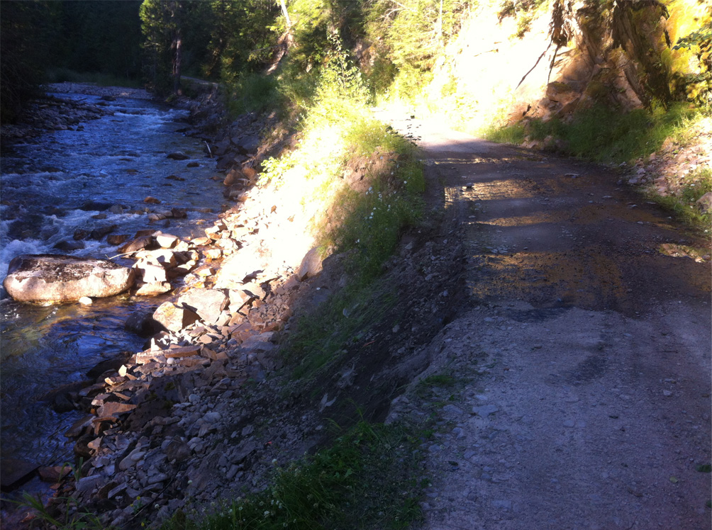 Evacuation order for thousands in Slocan Valley after jet fuel spill in ...