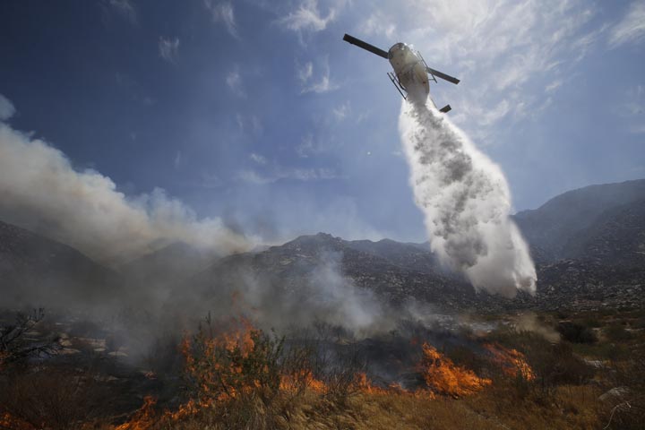 Southern California wildfire growing amid hot, dry conditions ...