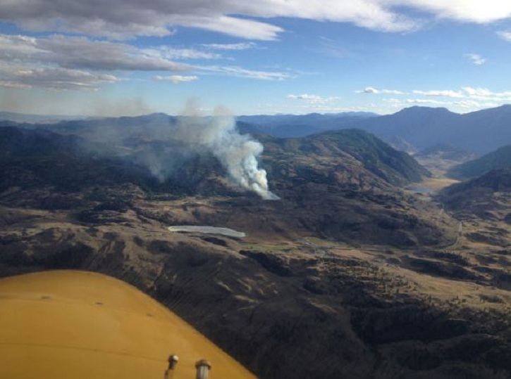 Fire west of Osoyoos forces evacuation of handful of people | Globalnews.ca