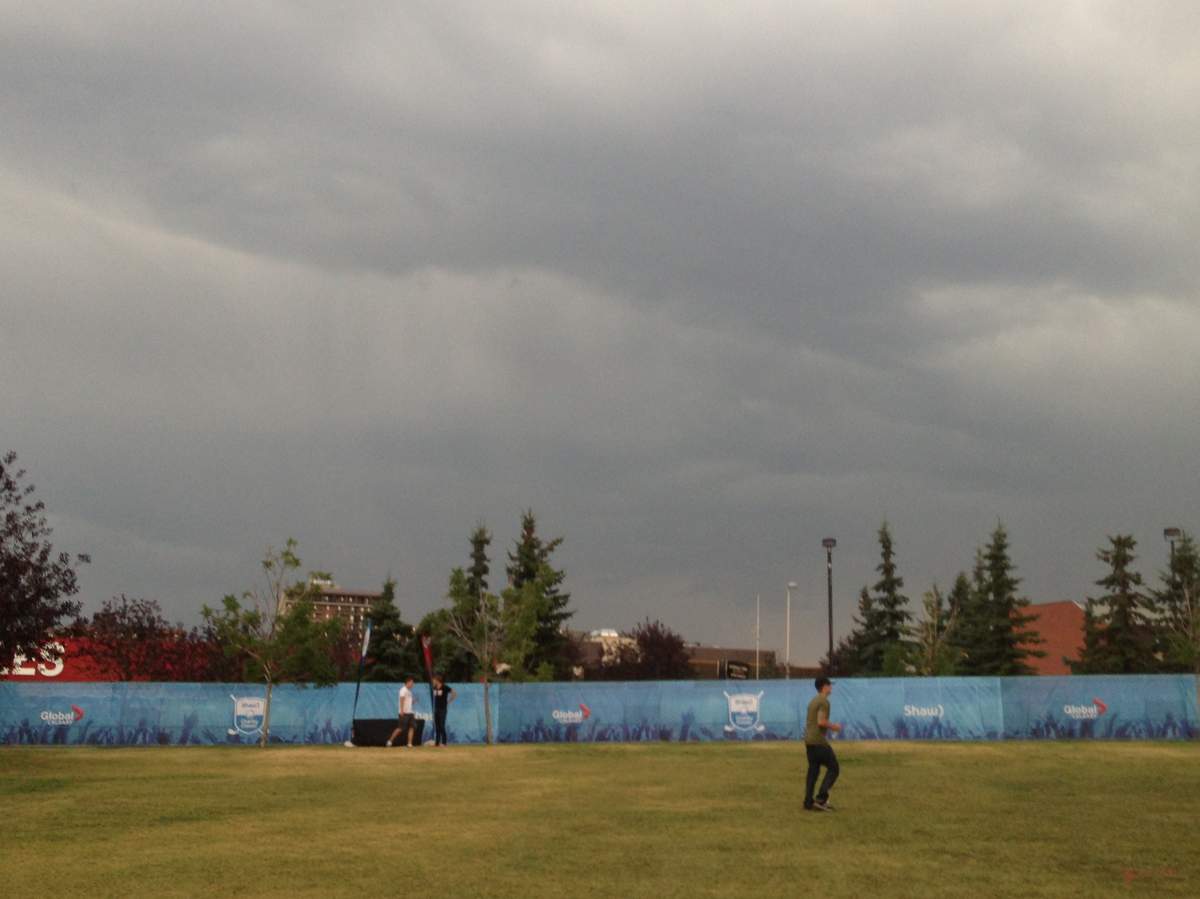 Sudden storm rolls into Calgary - Calgary | Globalnews.ca