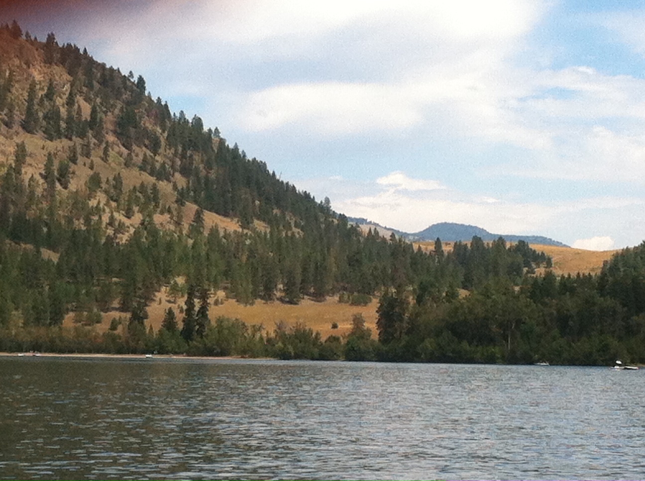 WATCH: Potentially explosive find in Kal Lake | Globalnews.ca