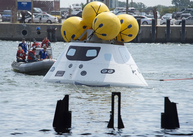 NASA, Navy practice space-capsule recovery - National | Globalnews.ca