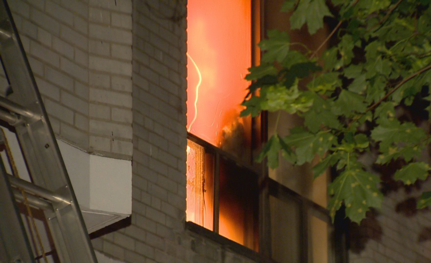 Man dies in high-rise Toronto apartment fire - Toronto | Globalnews.ca