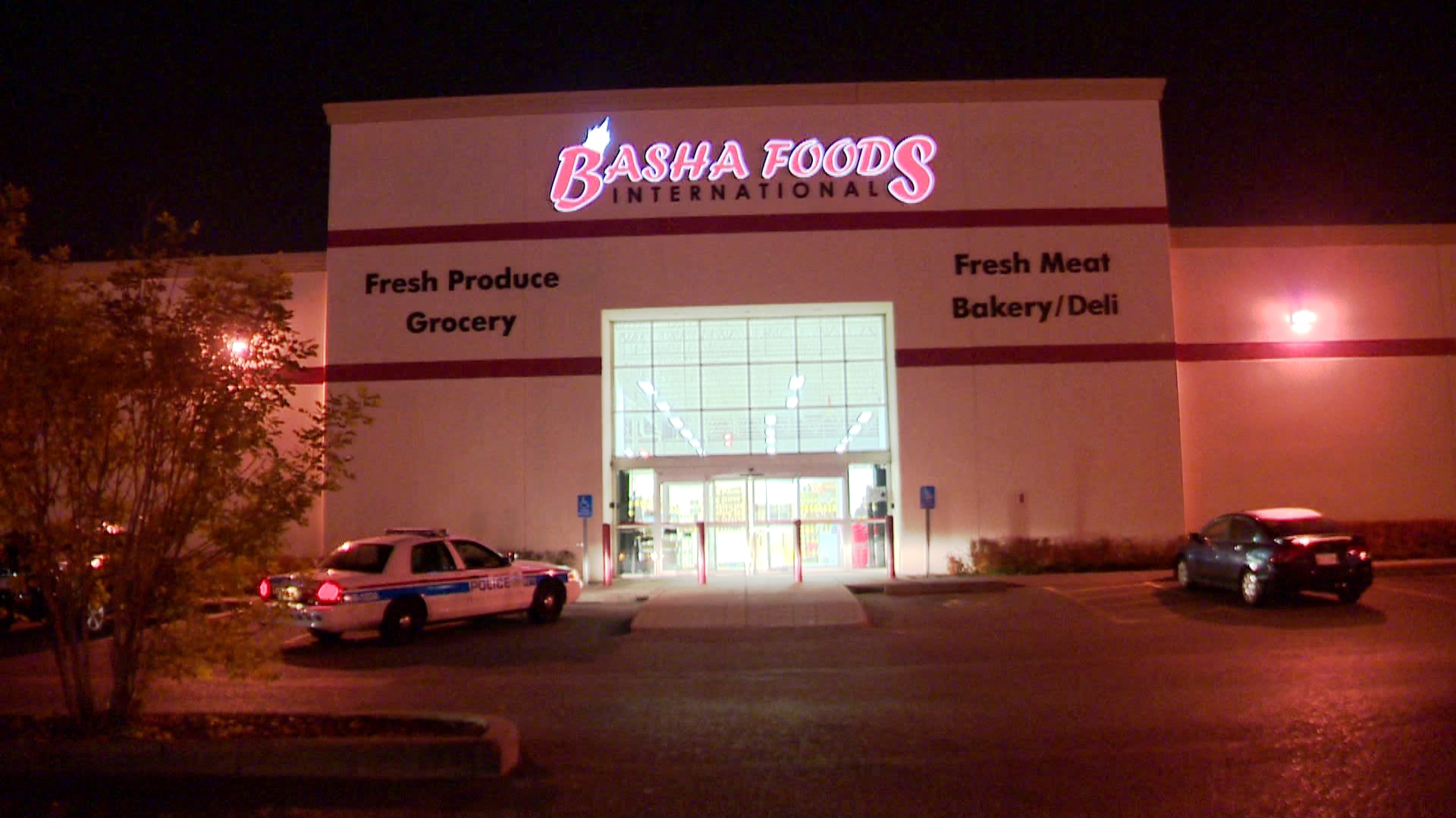 Manager assaulted in violent grocery store robbery - Calgary ...