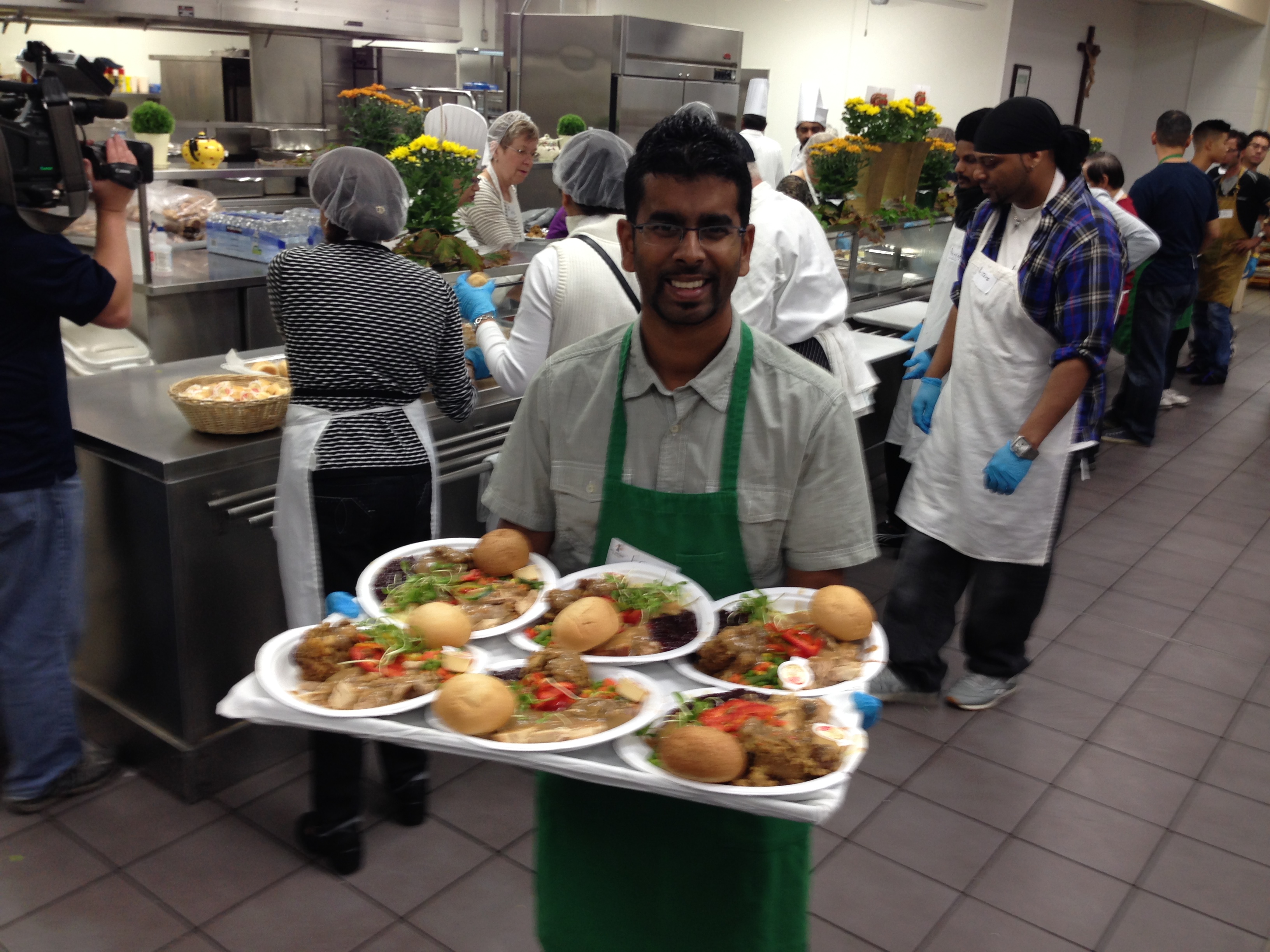 Good Shepherd needs help stocking the shelves - Hamilton | Globalnews.ca