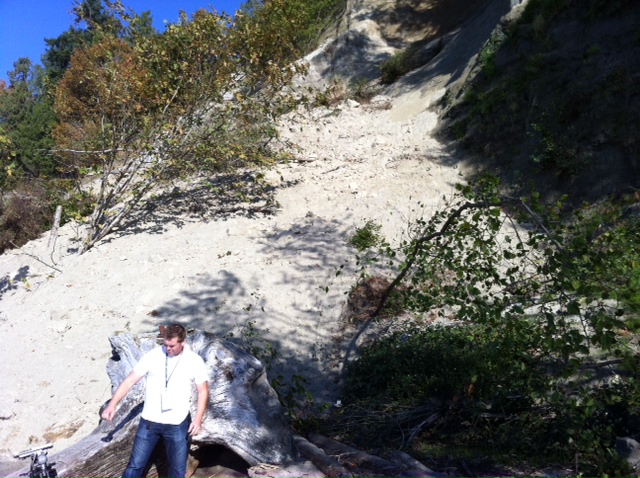 Video: Pedestrians cautioned after landslide creates new cliff face at ...