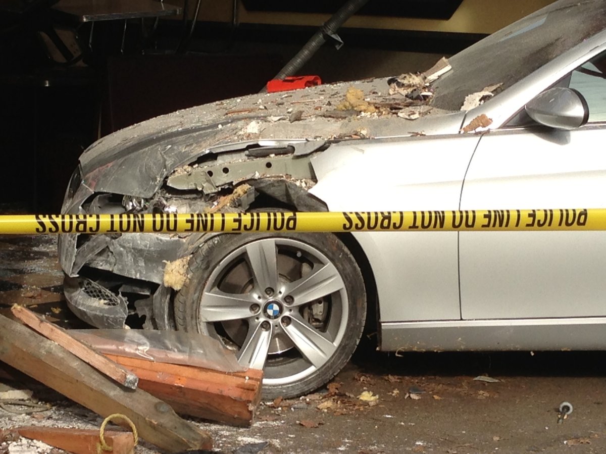 Four VPD officers hurt in West End restaurant crash - BC | Globalnews.ca