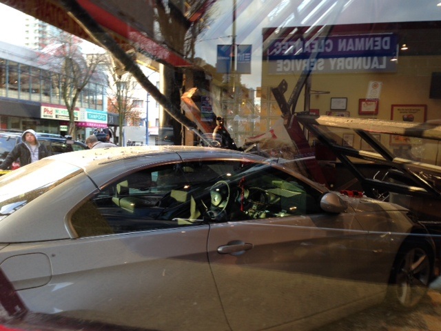 Four VPD officers hurt in West End restaurant crash - BC | Globalnews.ca