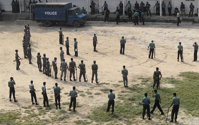 Bangladesh sentences 152 to death for 2009 mutiny - National ...