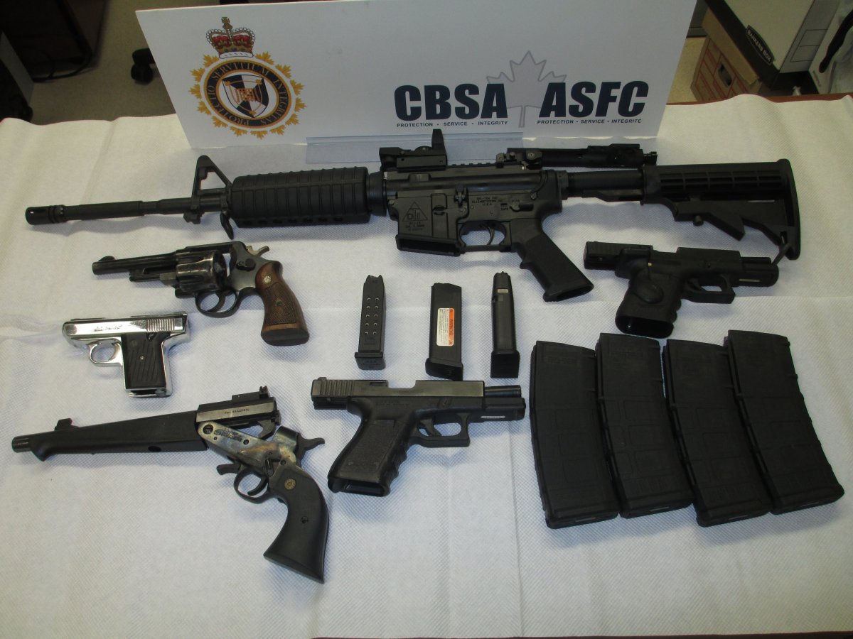Assault rifle seized at border crossing | Globalnews.ca