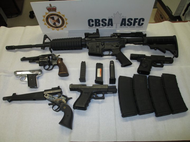 Assault rifle seized at border crossing | Globalnews.ca