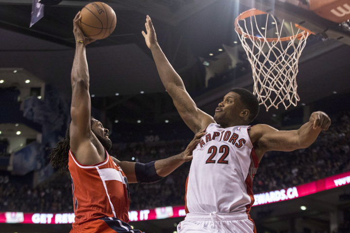 Rudy Gay leads Toronto in dominant fourth quarter as Raptors top ...