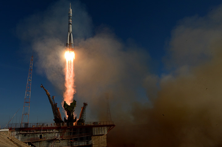 Olympic torch blasts into space for 1st spacewalk | Globalnews.ca