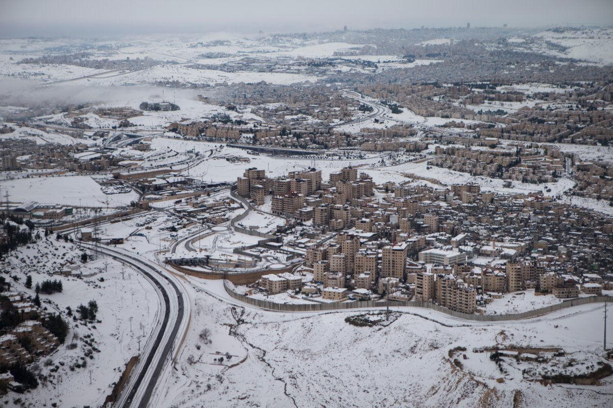 Rare snow storm causes havoc across Middle East - National | Globalnews.ca