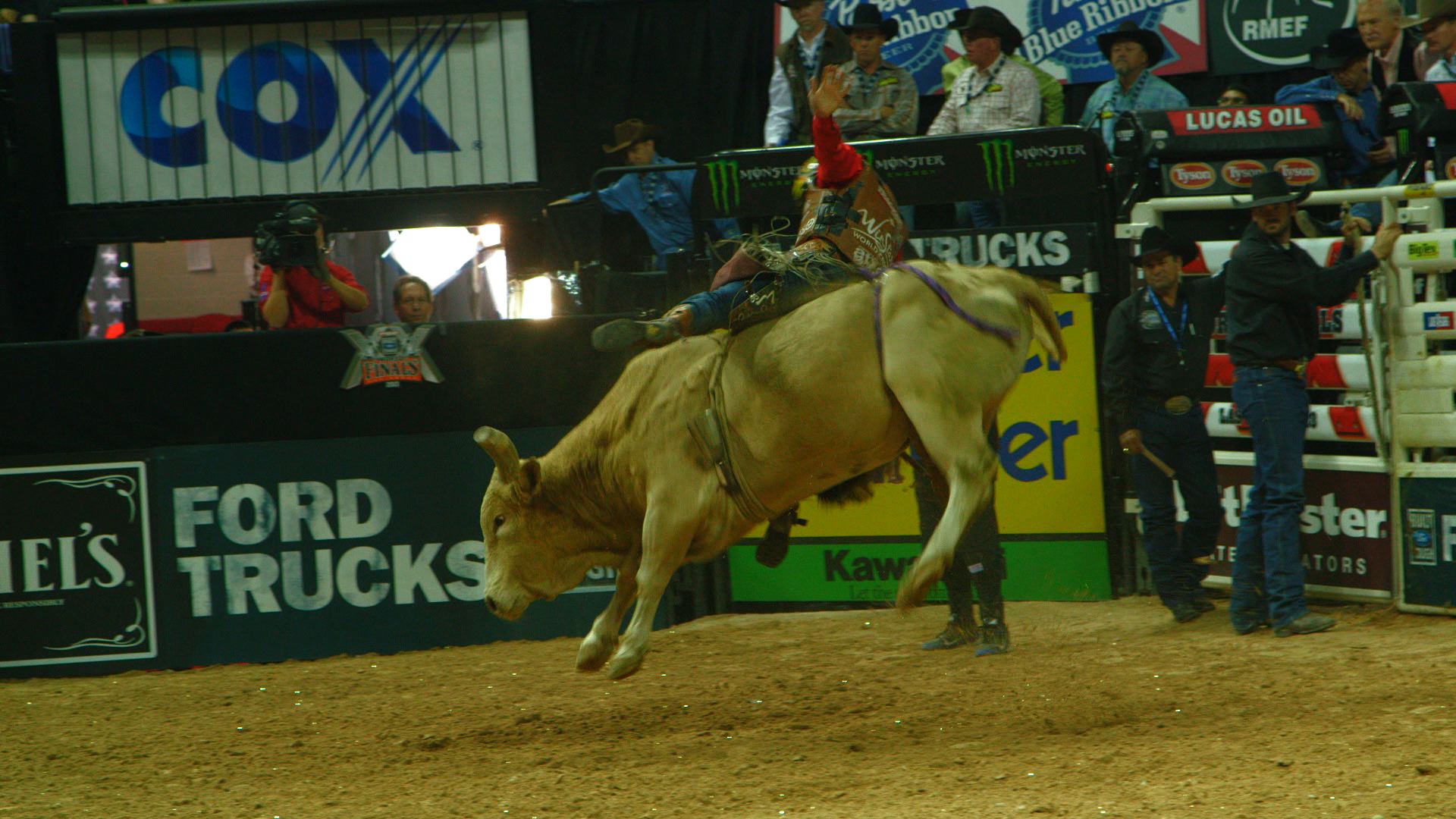 Jerome Davis: The legend behind bull riding | Globalnews.ca