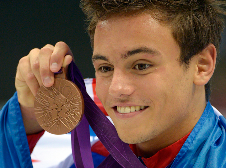 Olympic diver Tom Daley reveals relationship with man in YouTube video ...