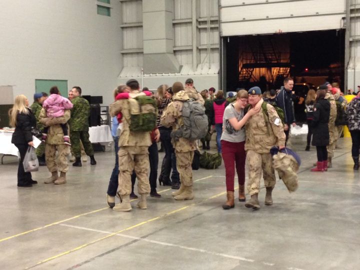 Edmonton-based troops arrive home from Afghanistan in time for ...