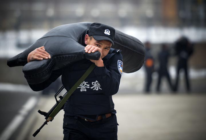 China seizes 3 tons of crystal meth - National | Globalnews.ca