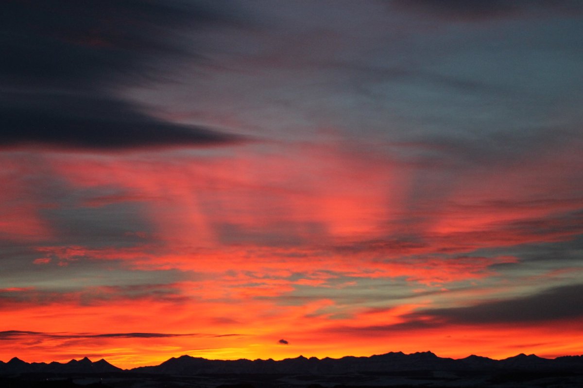 GALLERY: Stunning sunset over Alberta sky - Calgary | Globalnews.ca