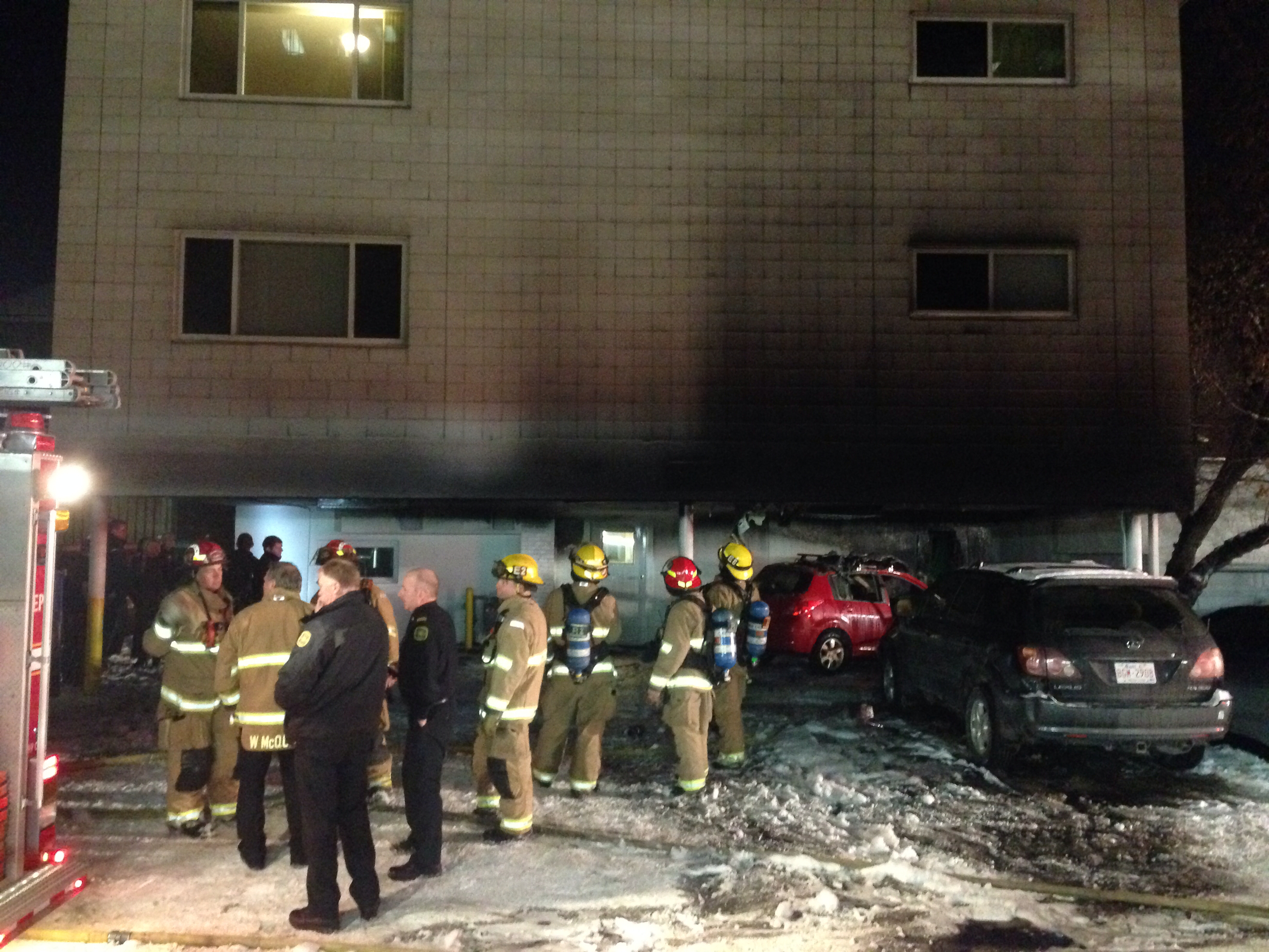 Fire breaks out at Kensington apartment building - Calgary | Globalnews.ca