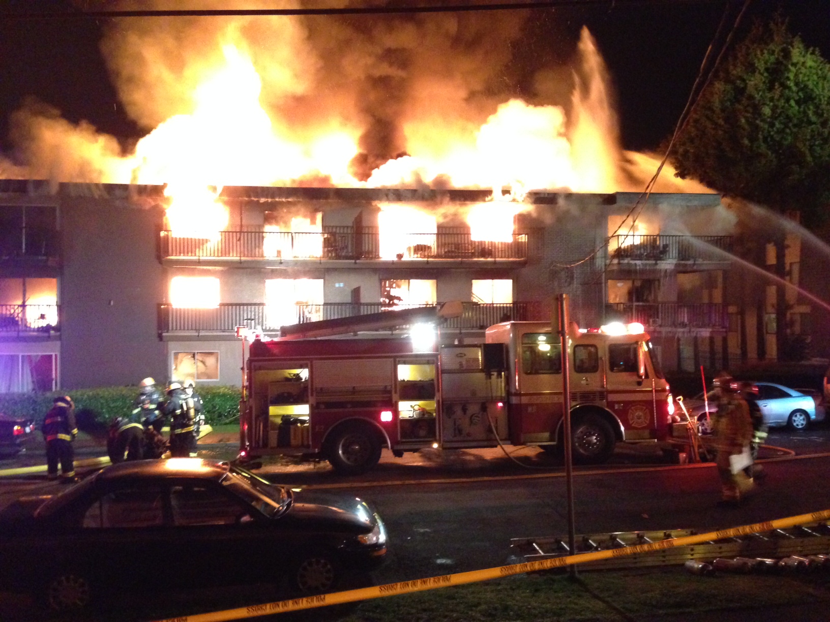 GALLERY: Massive fire in New Westminster destroys apartment building ...