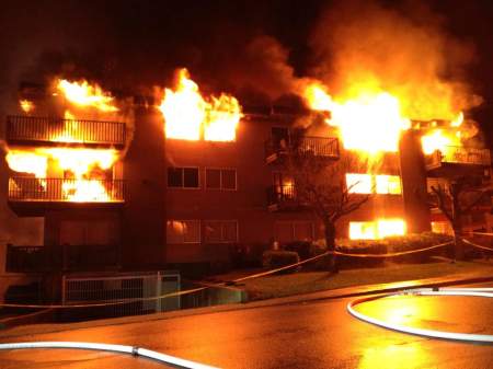 GALLERY: Massive fire in New Westminster destroys apartment building ...