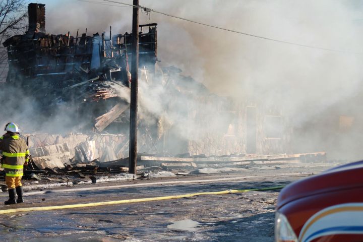 Small village southeast of Edmonton loses only hotel to fire - Edmonton ...