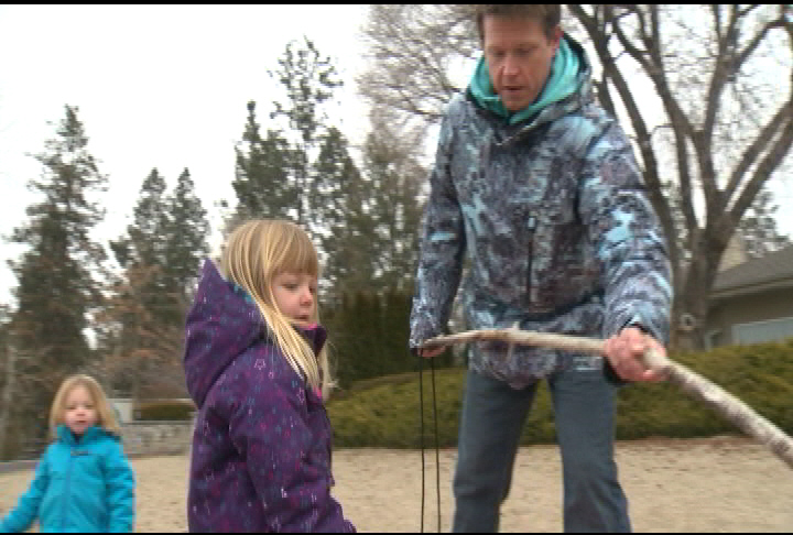 Resources to help new dads quit smoking - Okanagan | Globalnews.ca