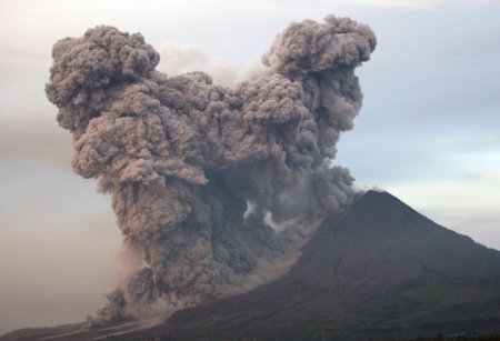 Indonesia’s Mt. Sinabung erupts, at least 14 killed by searing gas ...