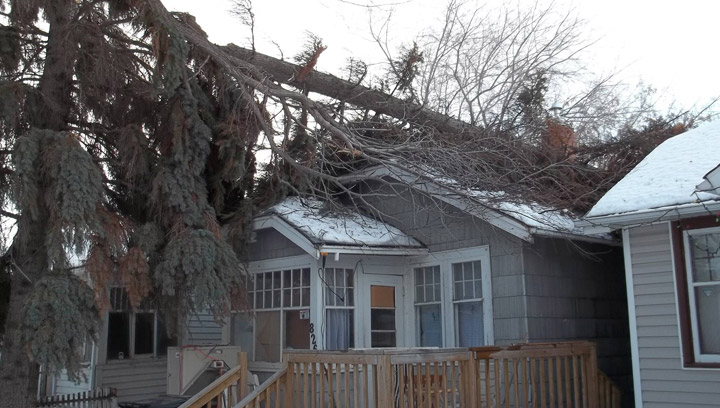 High winds cause power outages and widespread damage in Saskatchewan ...