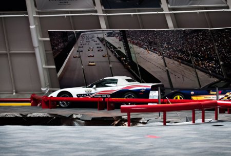 Sinkhole ‘swallows’ 8 cars as part of Corvette museum collapses ...