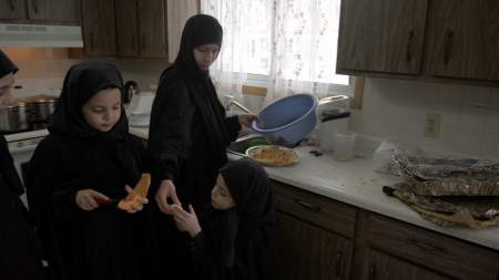 16X9: Under the veil of Lev Tahor, Jewish sect accused of abuse ...
