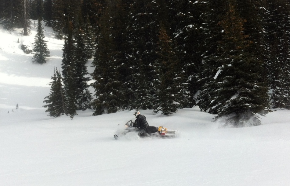 Missing snowmobilers rescued near Lumby | Globalnews.ca