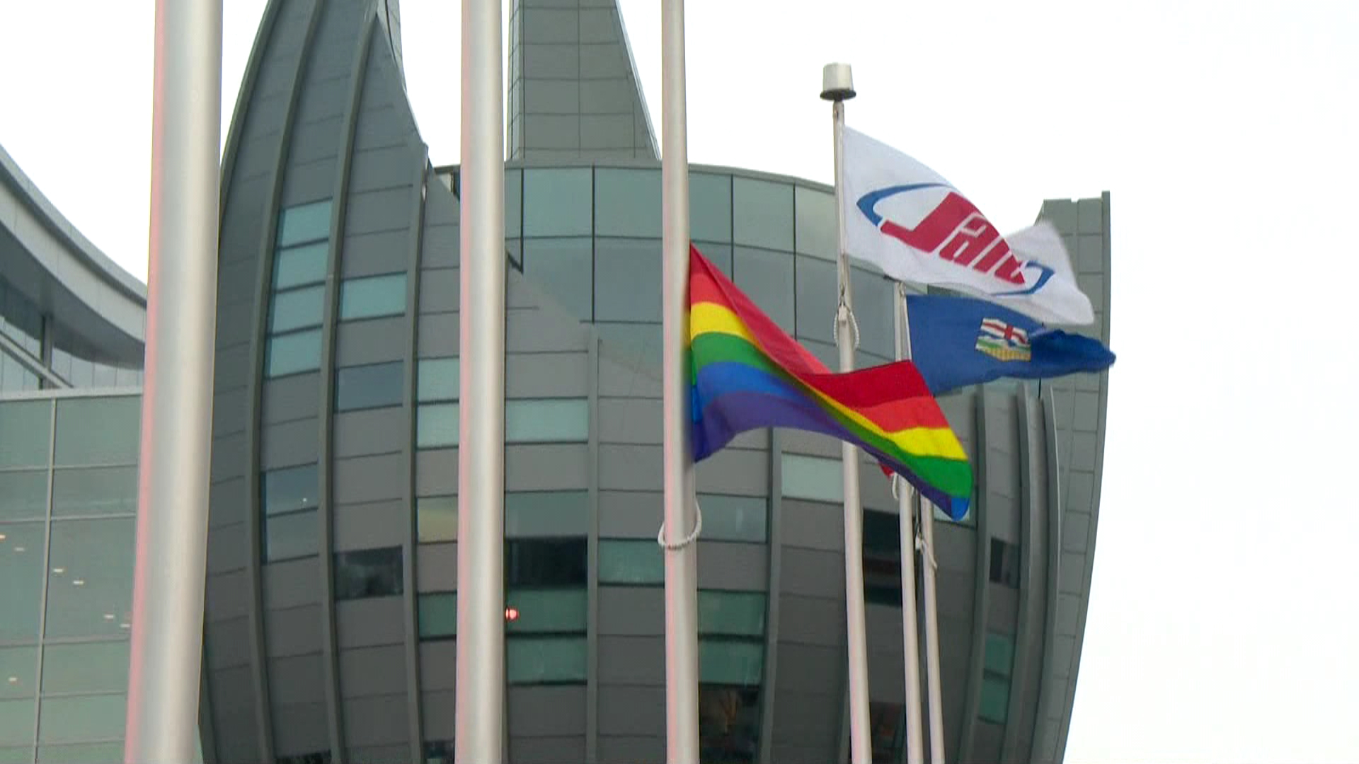 Pride flag raised at SAIT Polytechnic - Calgary | Globalnews.ca