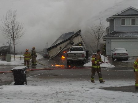 Fire destroys several homes in Devon | Globalnews.ca